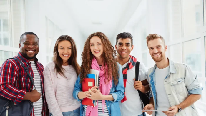 How to Set Career Goals & Examples For College Students