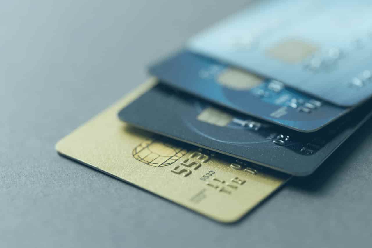 What to Look for When Choosing a Credit Card? | Banking & Insurance